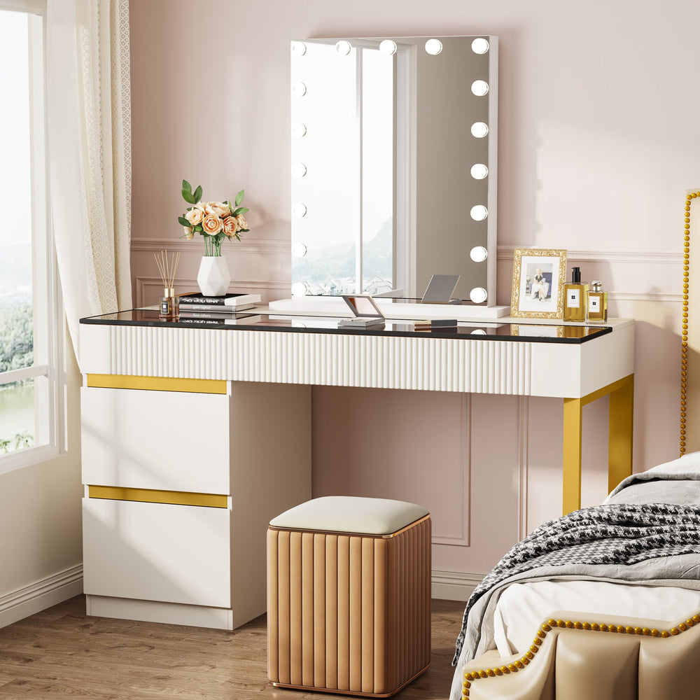 Makeup Vanity Without Mirror